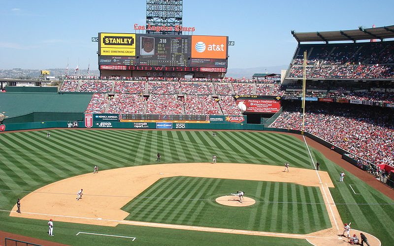 800px-angels_stadium